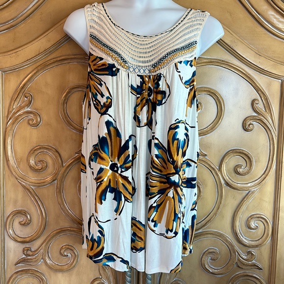 Cato | Tops | Cato Floral Woven Nylon Tank | Poshmark